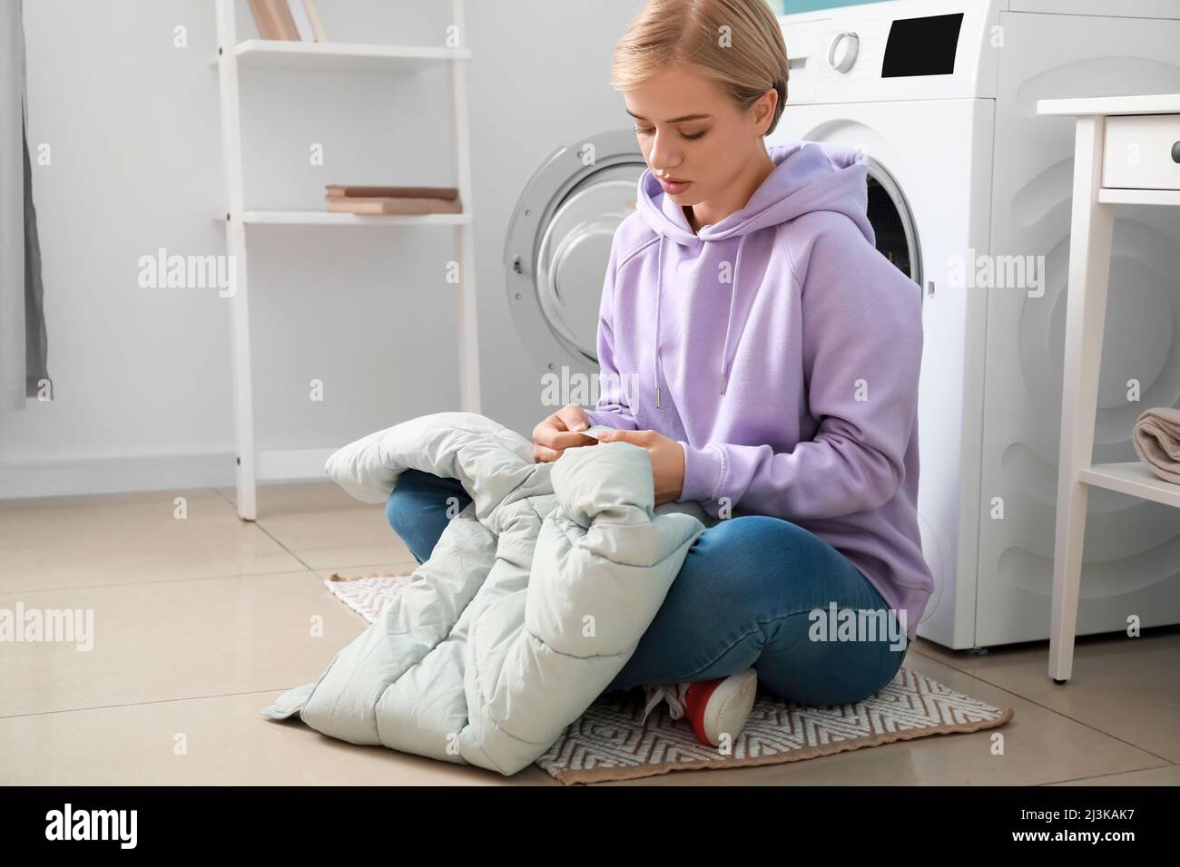 Woman winter jacket dirty hi-res stock photography and images - Alamy