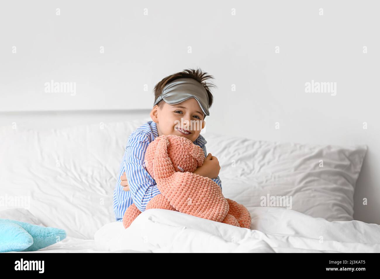 Boy sleep mask hi-res stock photography and images - Alamy