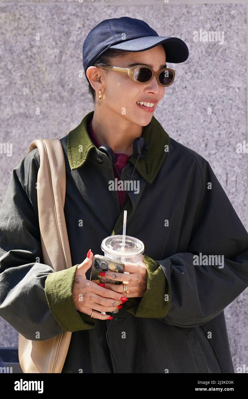 Zoe kravitz 2022 hi-res stock photography and images - Alamy