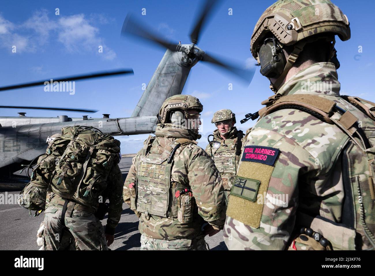 Royal Marine Commandos assigned to M Company, 42 Commando Royal Marines ...