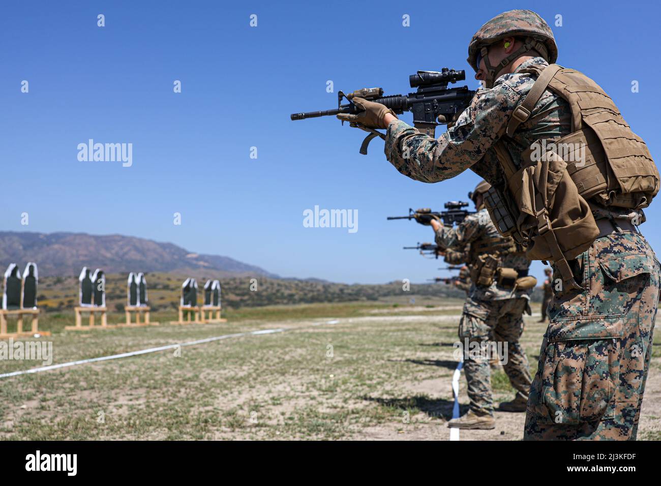 U.S. Marines with 1st Air Naval Gunfire Liaison Company, I Marine ...
