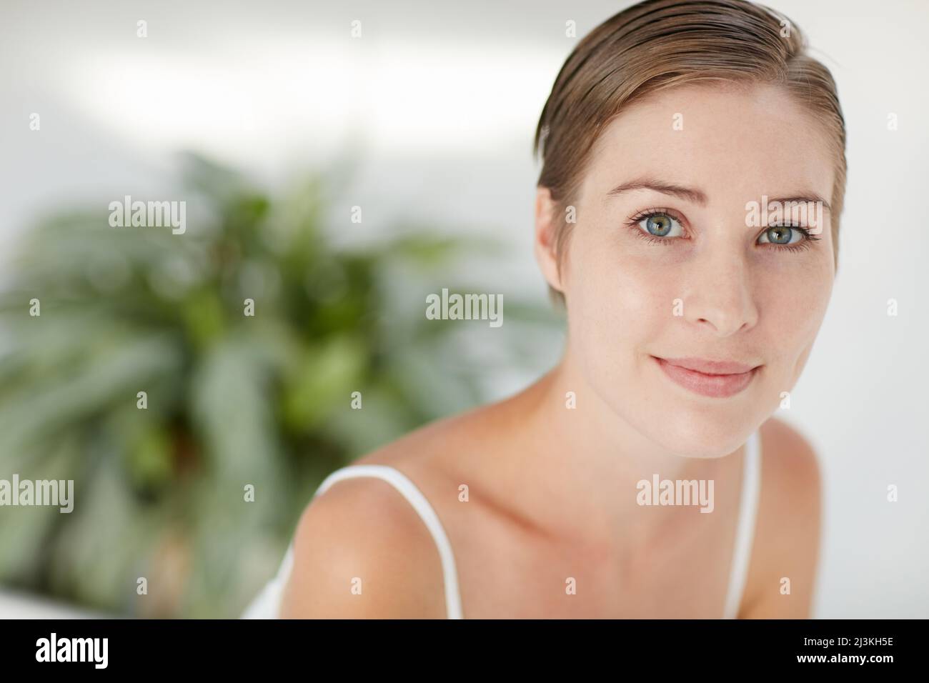 Woman alone at home hi-res stock photography and images - Alamy