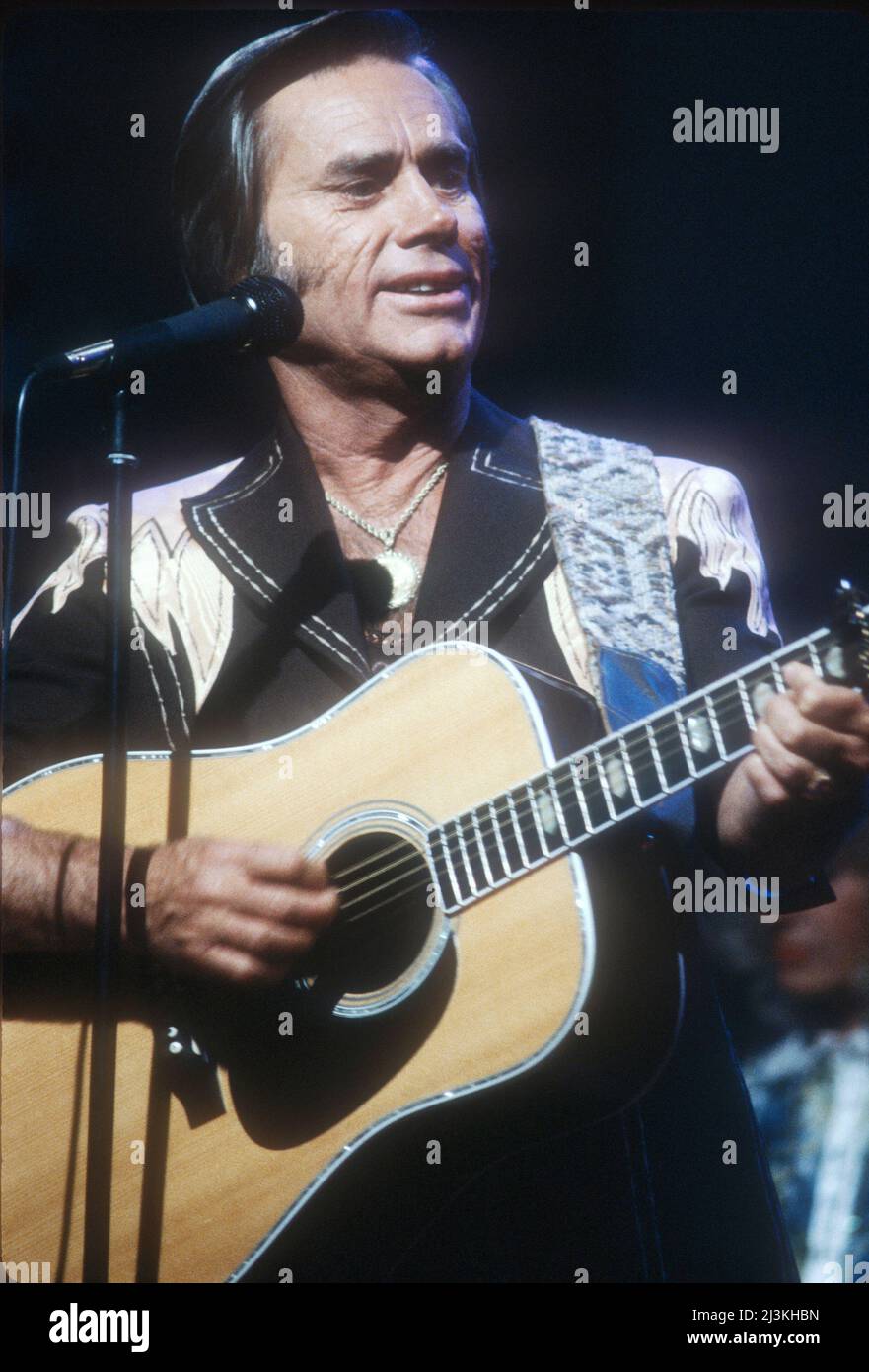 George jones 1981 hi-res stock photography and images - Alamy