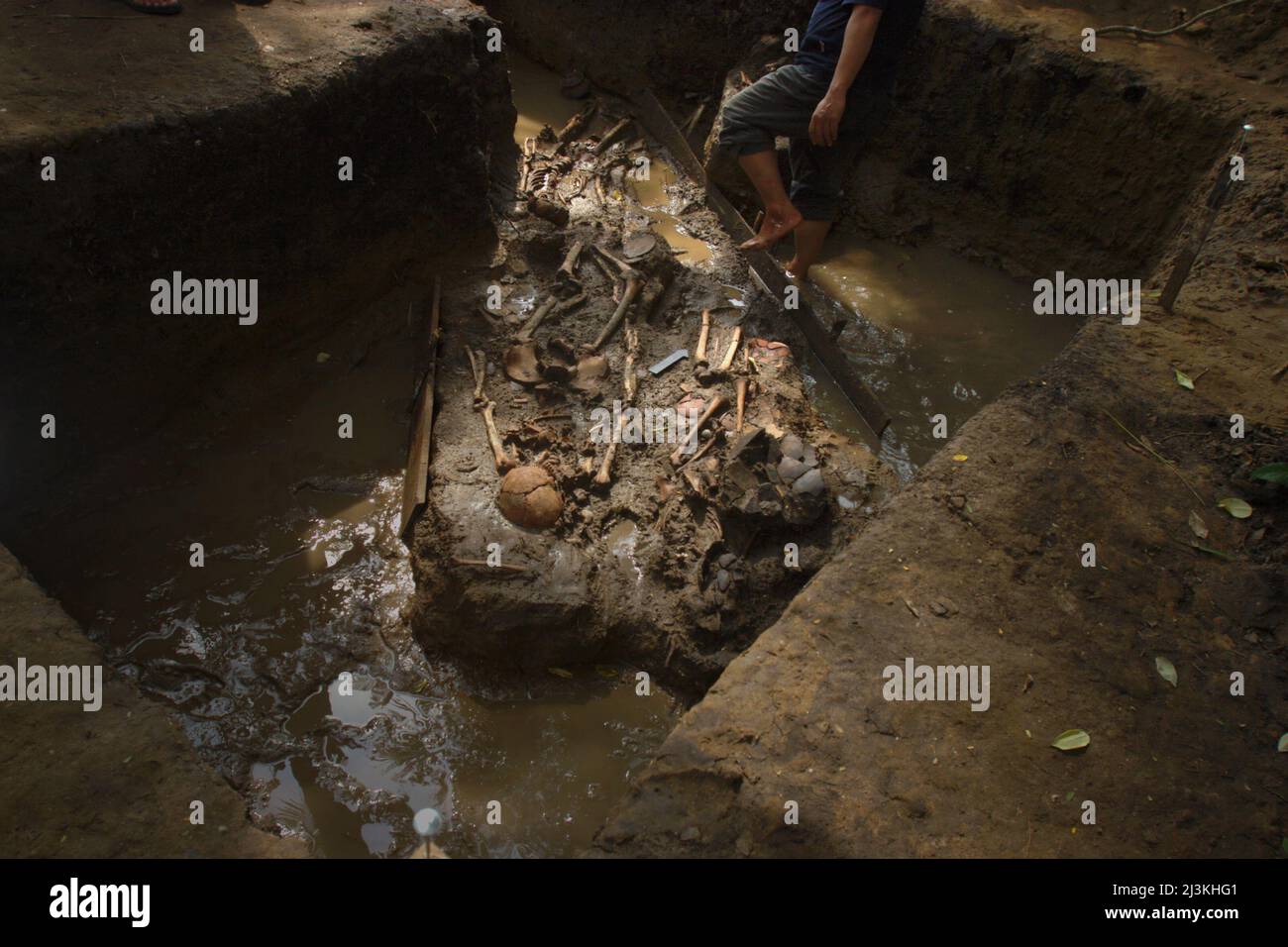 Protohistoric burial system hi-res stock photography and images - Alamy