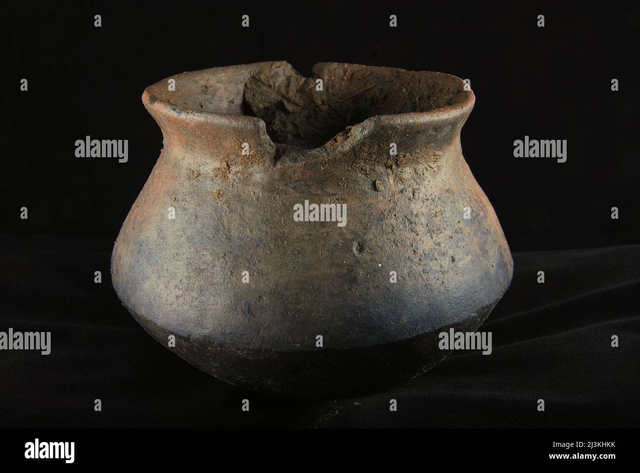 Protohistoric burial system hi-res stock photography and images - Alamy