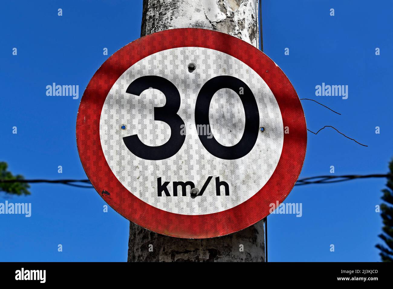 30 km speed limit sign hi-res stock photography and images - Alamy