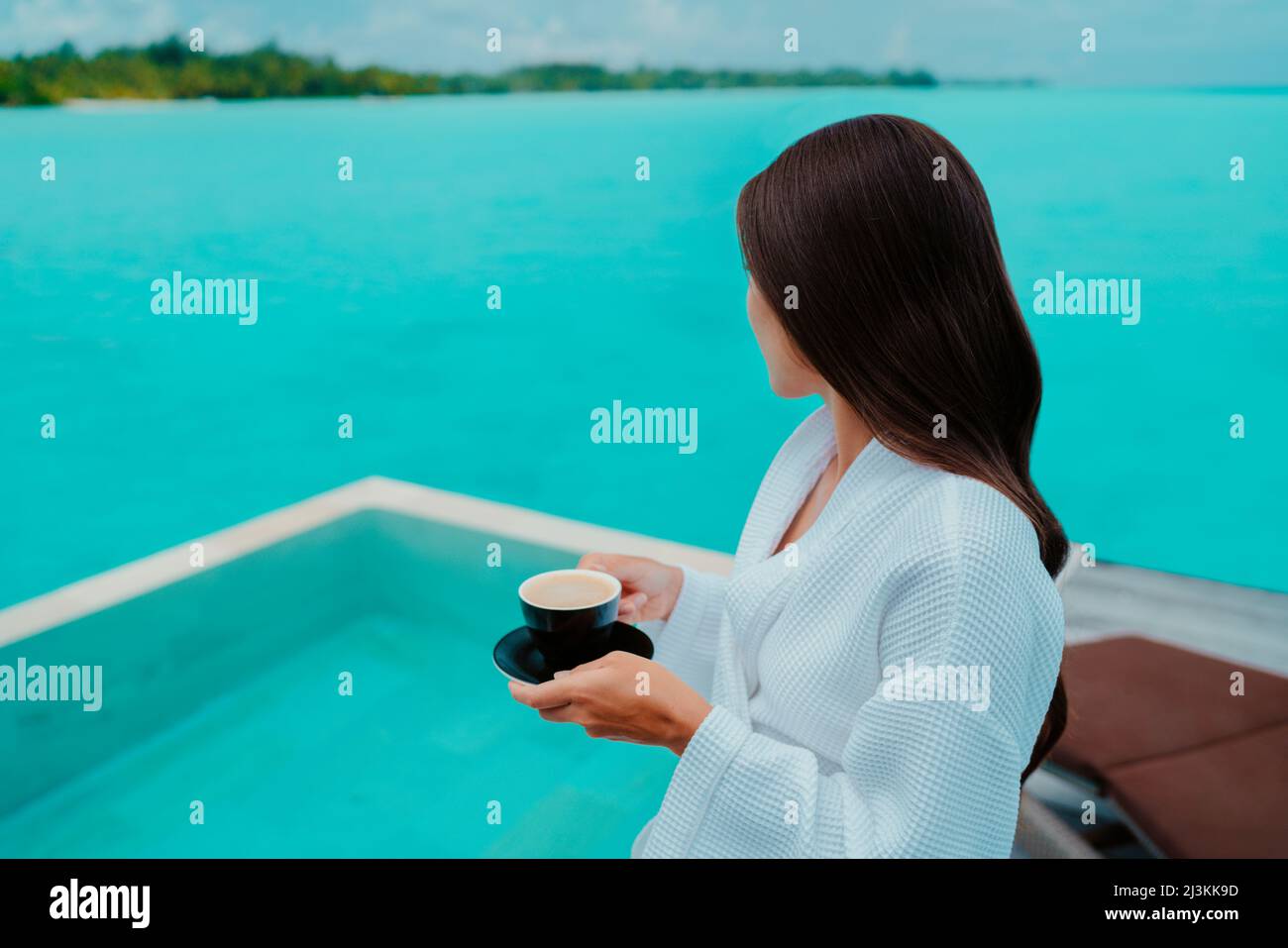 Women pool drinking hi-res stock photography and images - Alamy