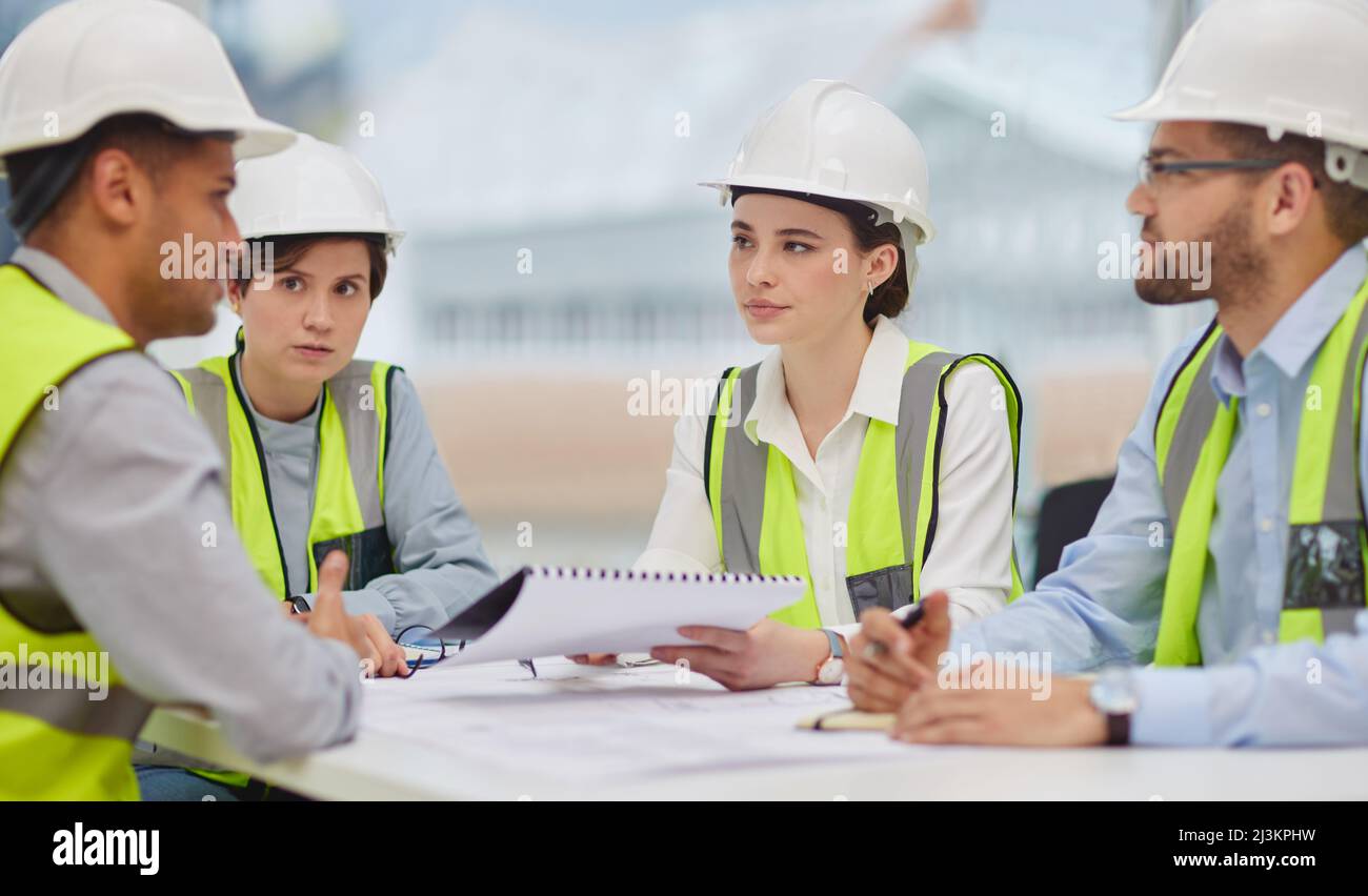 Diverse group of construction workers hi-res stock photography and ...