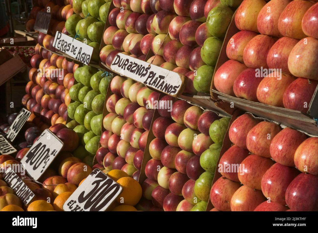 Large fruit crops hi-res stock photography and images - Alamy