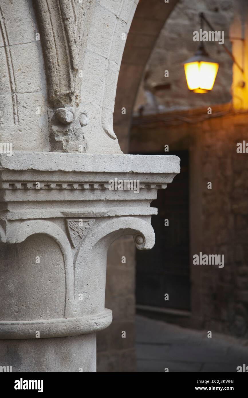 Illuminated medieval architecture hi-res stock photography and images ...