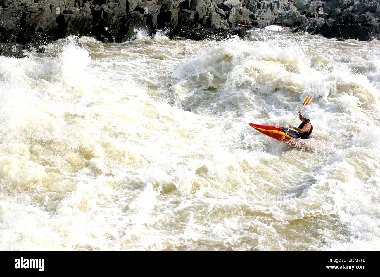 Kayaks on rapids hi-res stock photography and images - Alamy