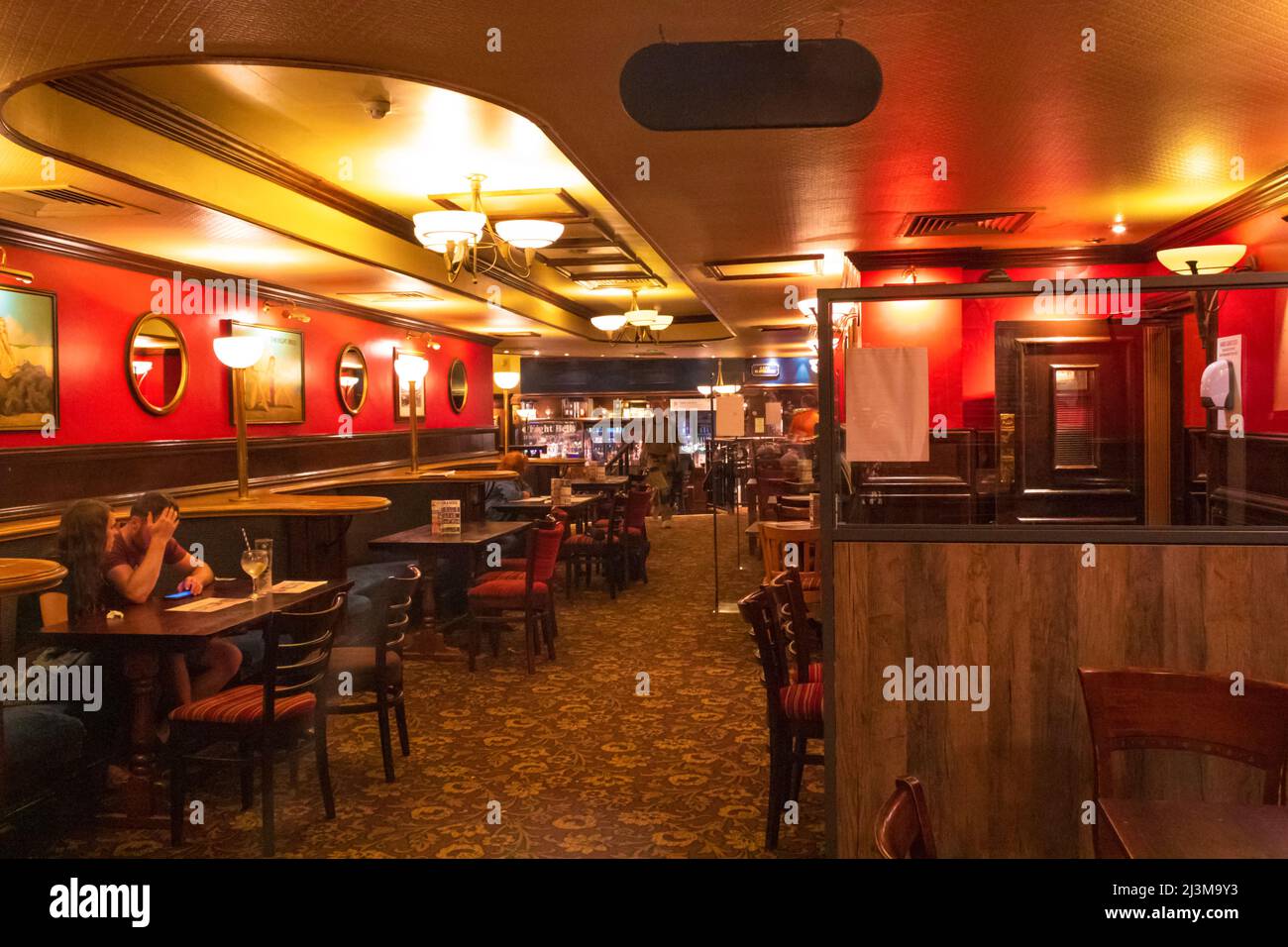 Interior wetherspoon pub uk hi-res stock photography and images - Alamy