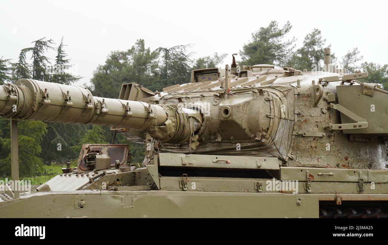 Turret and gun close up of The Centurion the primary British Army main ...