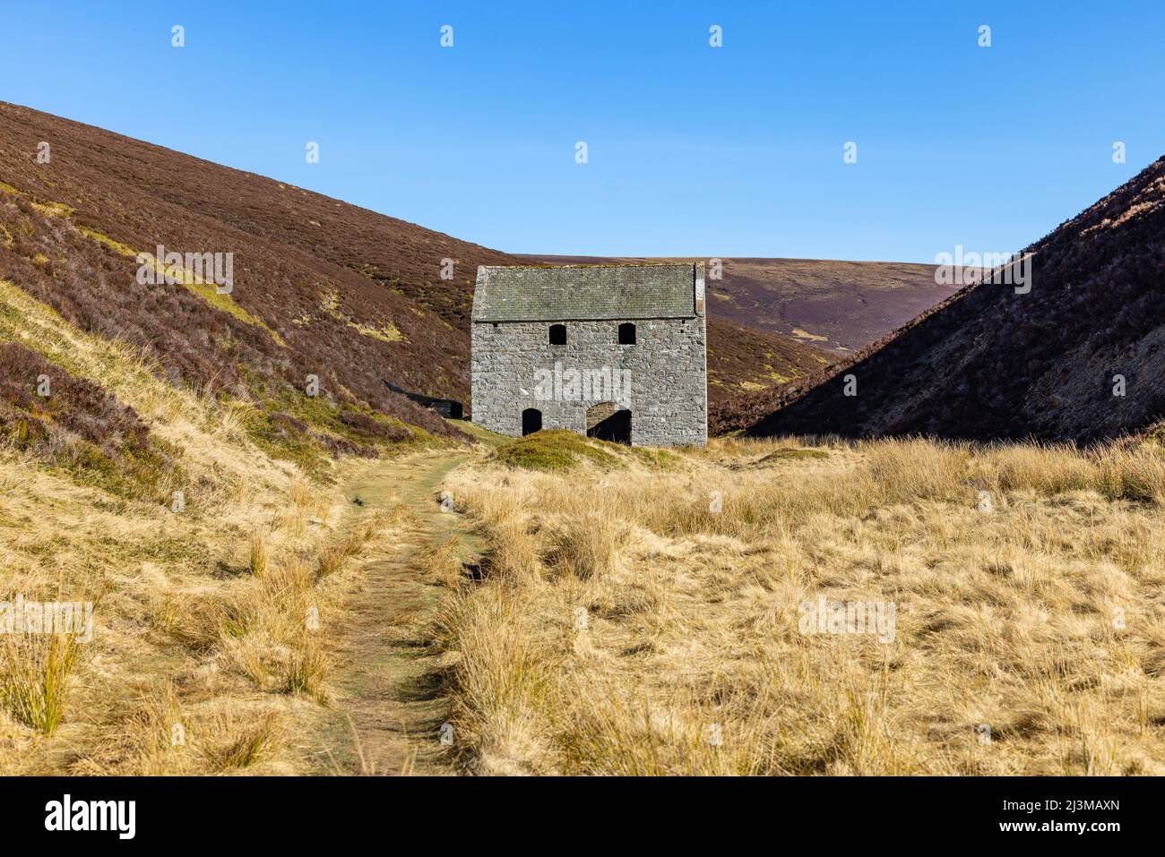 Abandoned mine scotland hi-res stock photography and images - Alamy