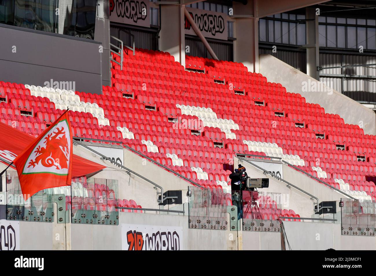 Scarlets players stand for hi-res stock photography and images - Alamy