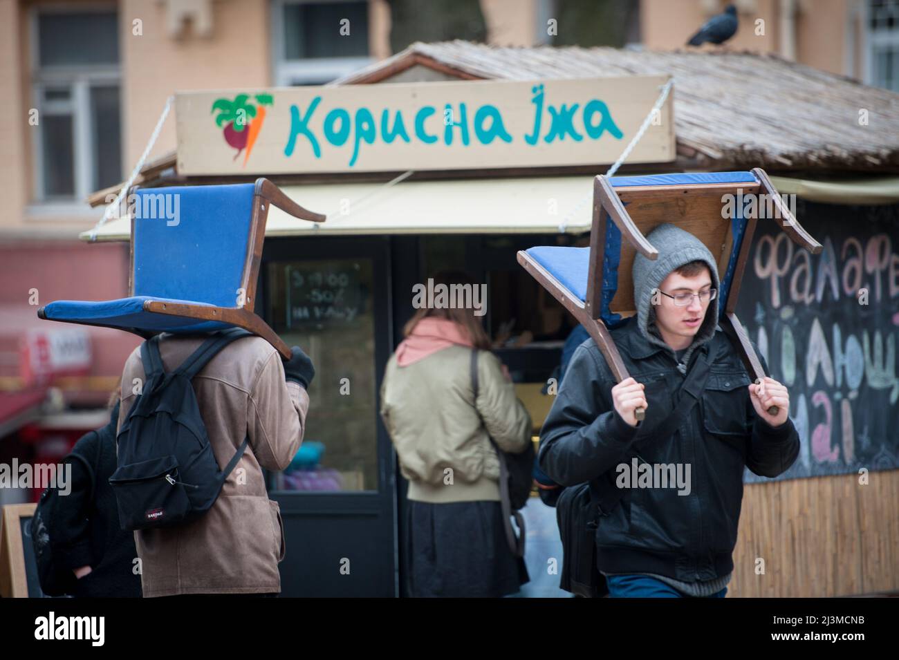 KIEV - FEBRUARY 27: People protest at Maidan Nezalezhnosti Square ...