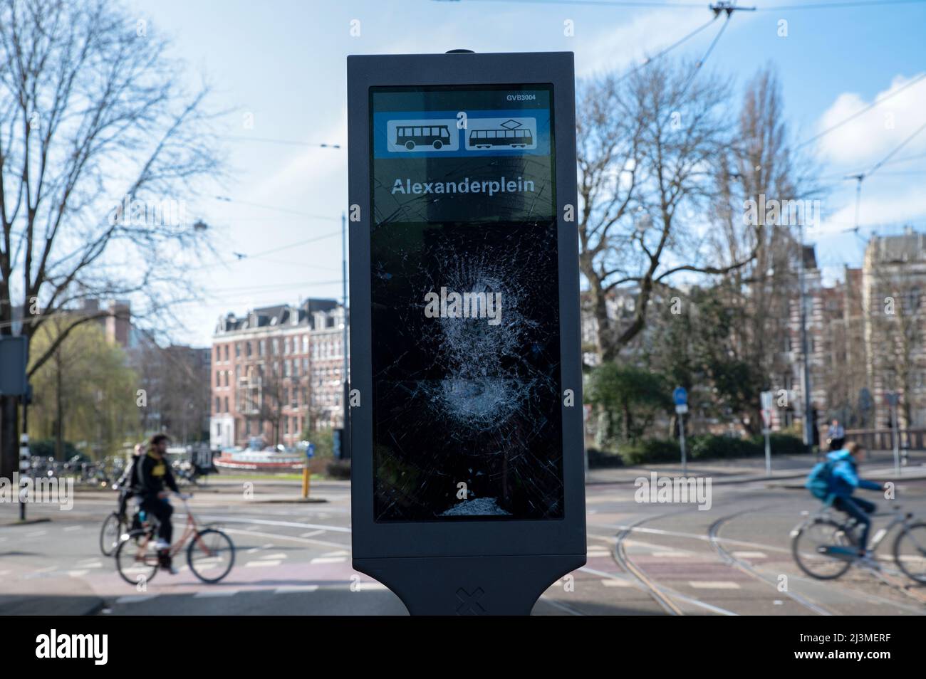 Vandalized vending machine hi-res stock photography and images - Alamy