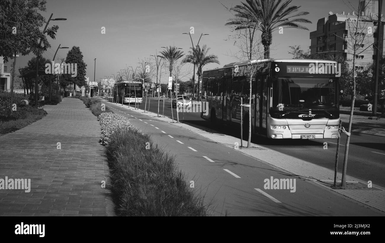 Stoping bus hi-res stock photography and images - Alamy