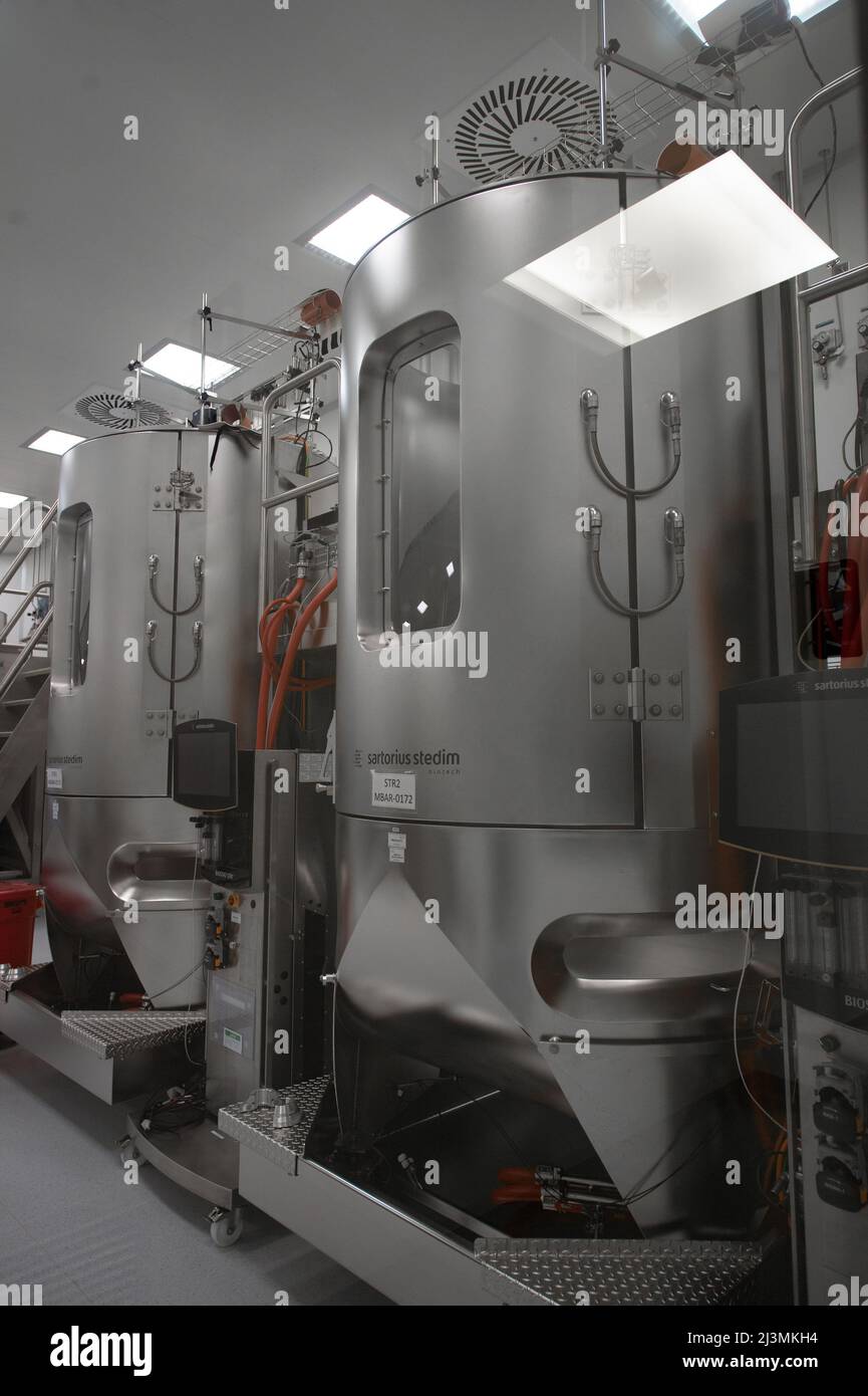 Bioreactor pharmaceutical hi-res stock photography and images - Alamy