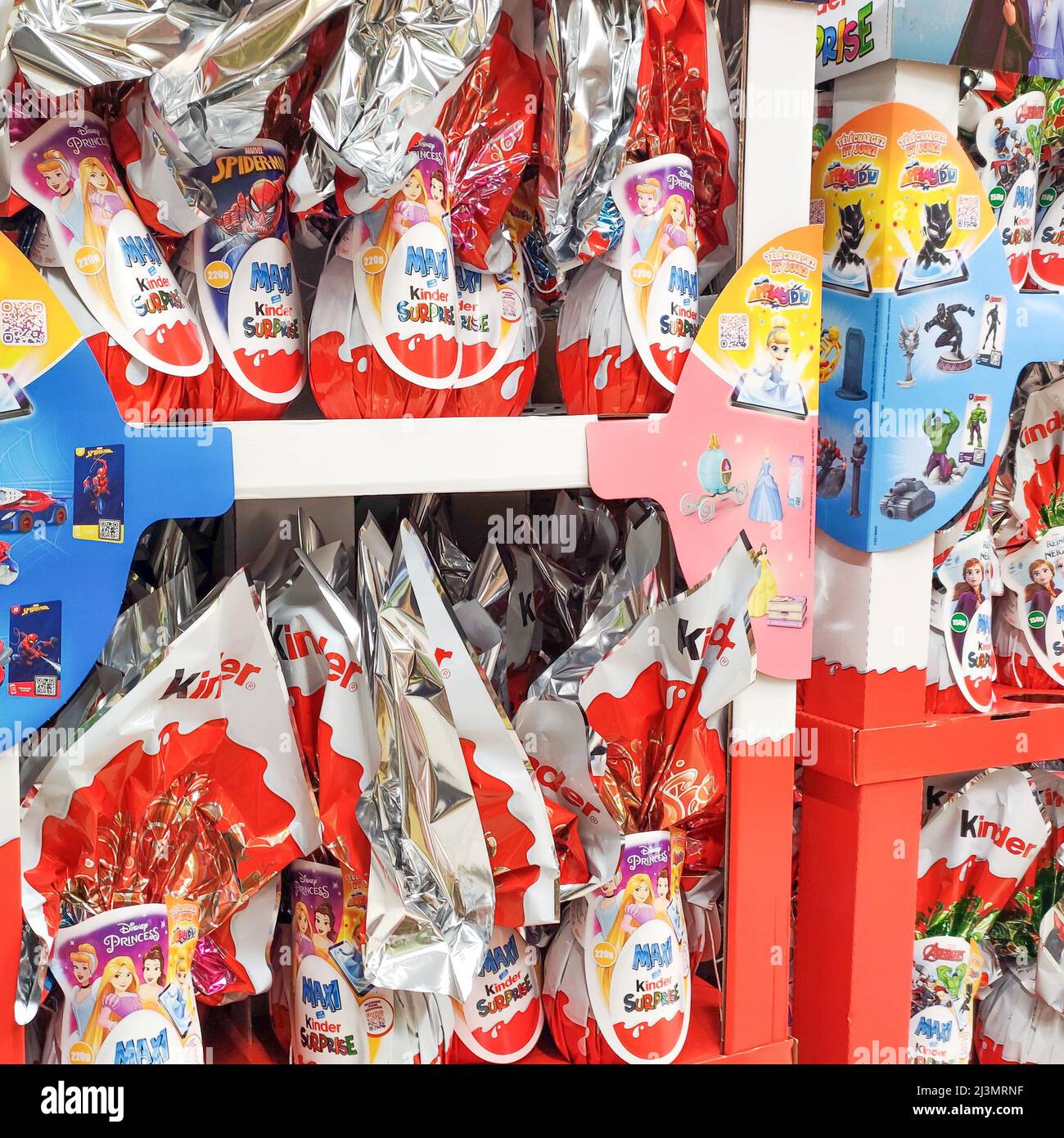 display of the kinder chocolate range in a store Stock Photo - Alamy