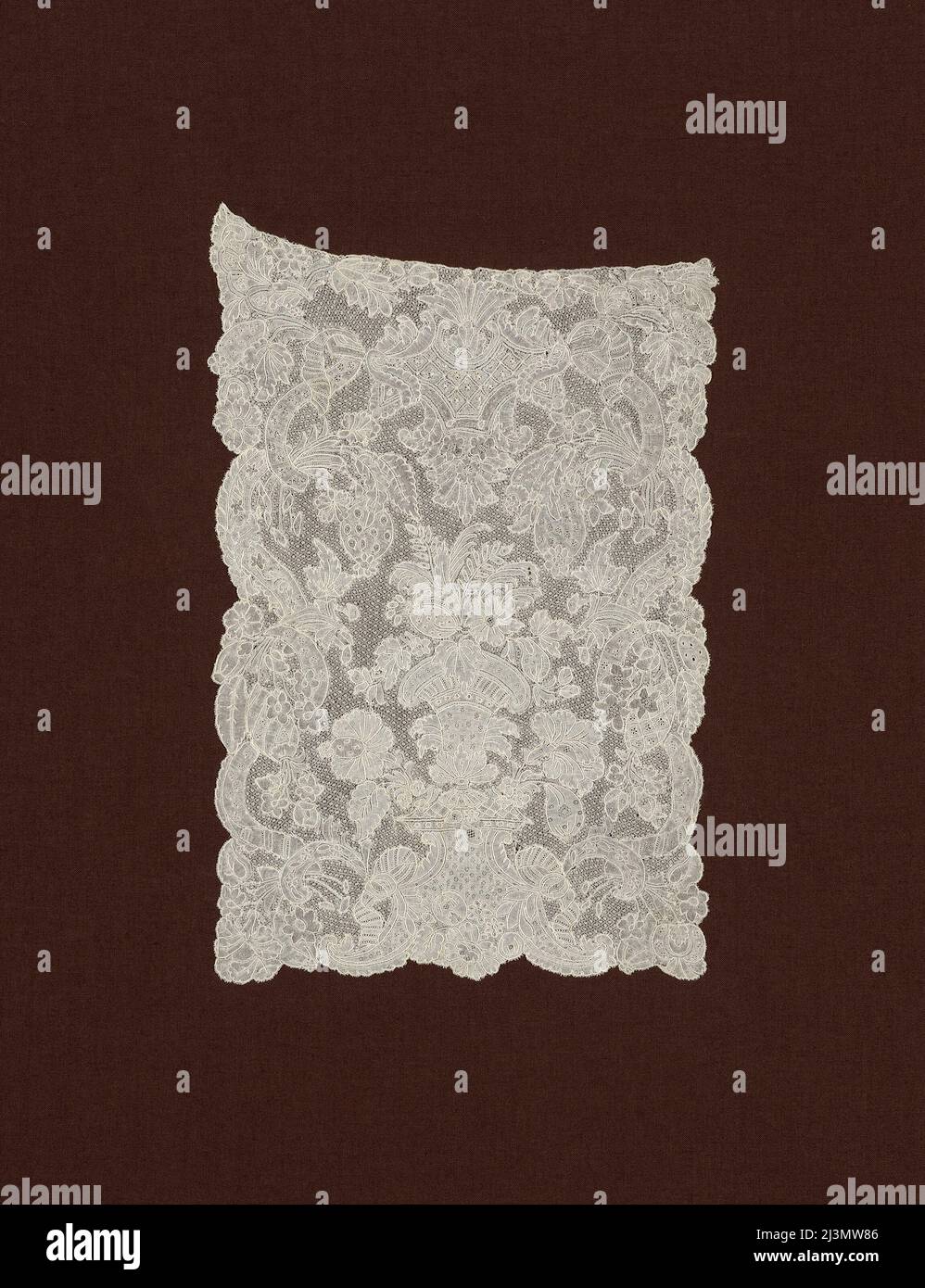 18th century brussels bobbin lace hi-res stock photography and images ...