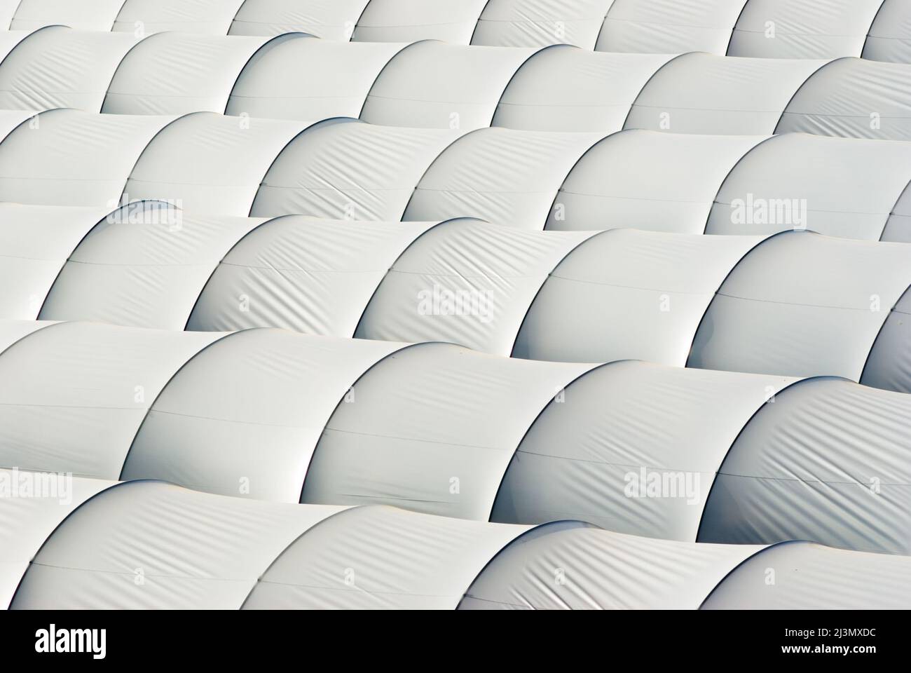 Diagonal lines curves hi-res stock photography and images - Alamy