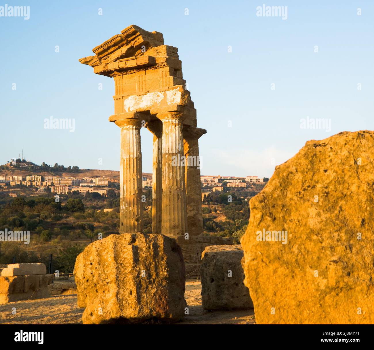doric temple Of Castor And Pollux in Agrigento Stock Photo - Alamy