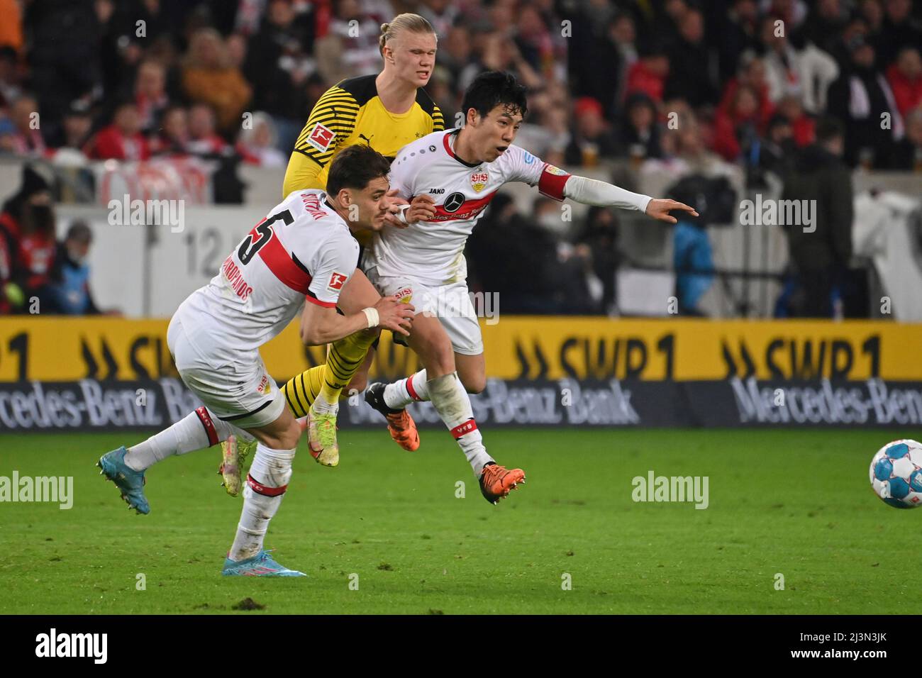 Stuttgart, Germany. 08th Apr, 2022. From left: Konstantinos MAVROPANOS ...