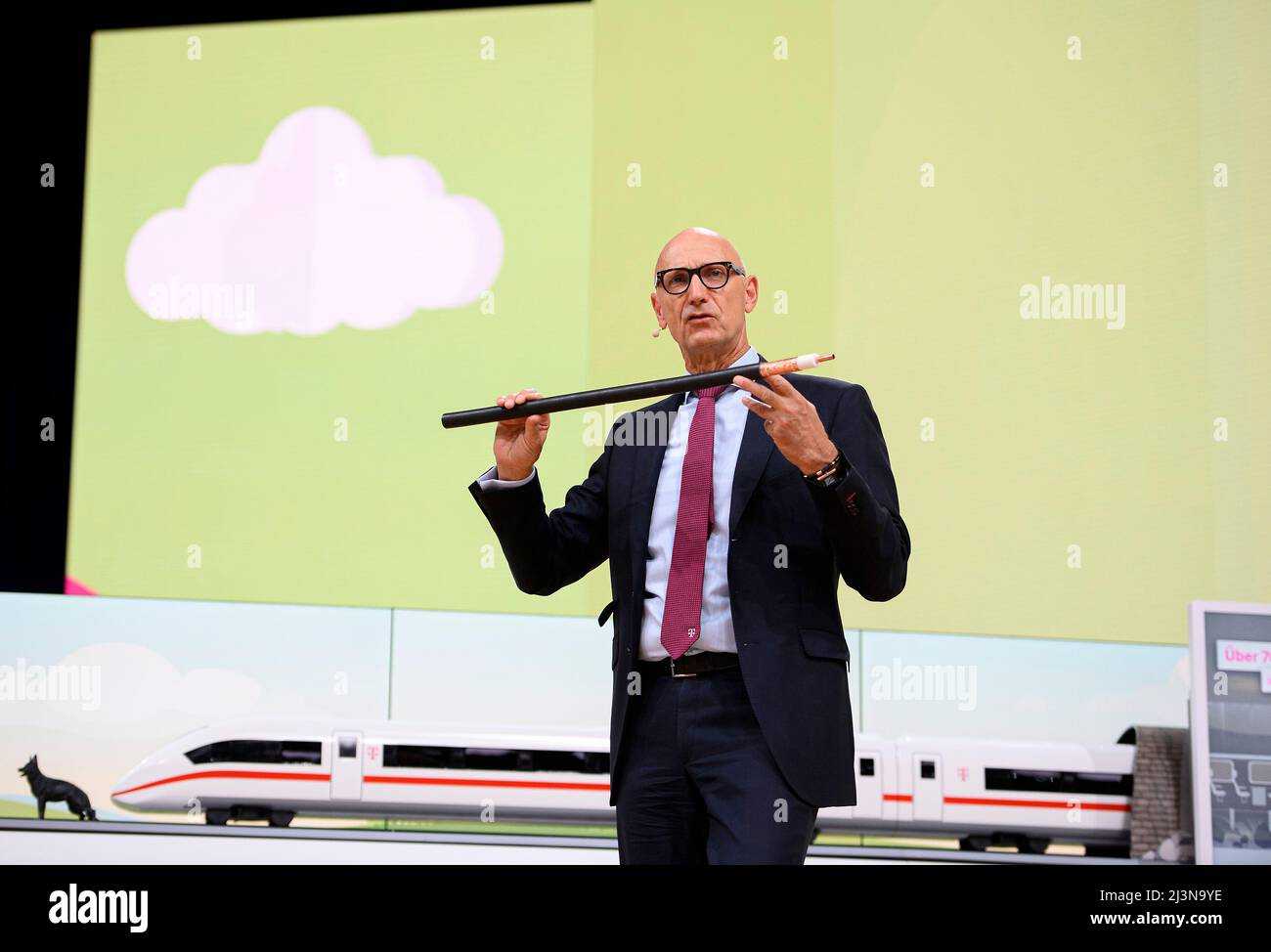 Bonn, Germany. 07th Apr, 2022. Timotheus Tim HOETTGES (Hv?ttges) (CEO, Management Chairman) in ...