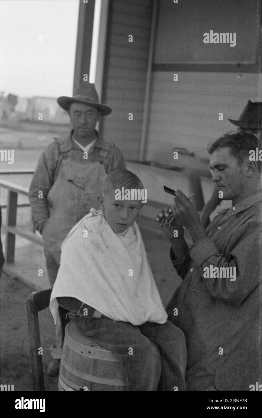 1930s barber shop hi-res stock photography and images - Alamy