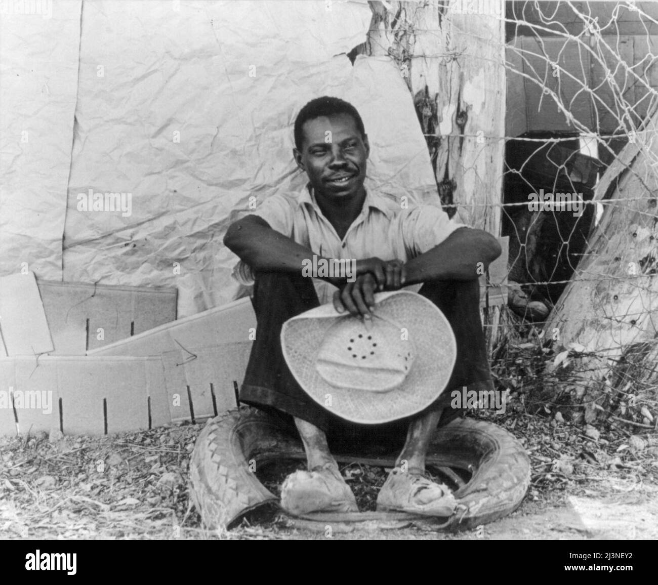 1930s shoemaker hi-res stock photography and images - Alamy