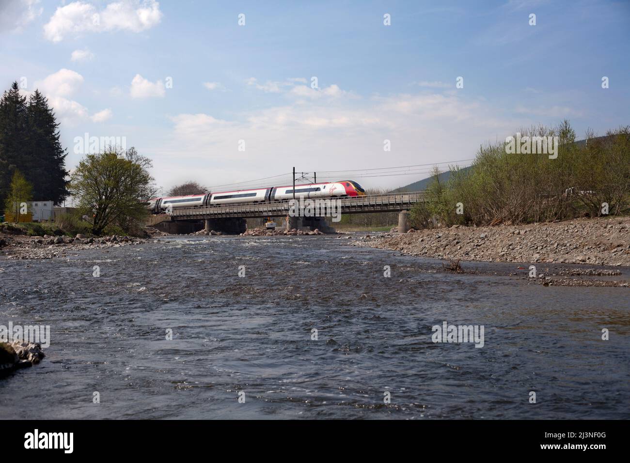 A Virgin trains west coast Pendolino train crosses lamington viaduct ...