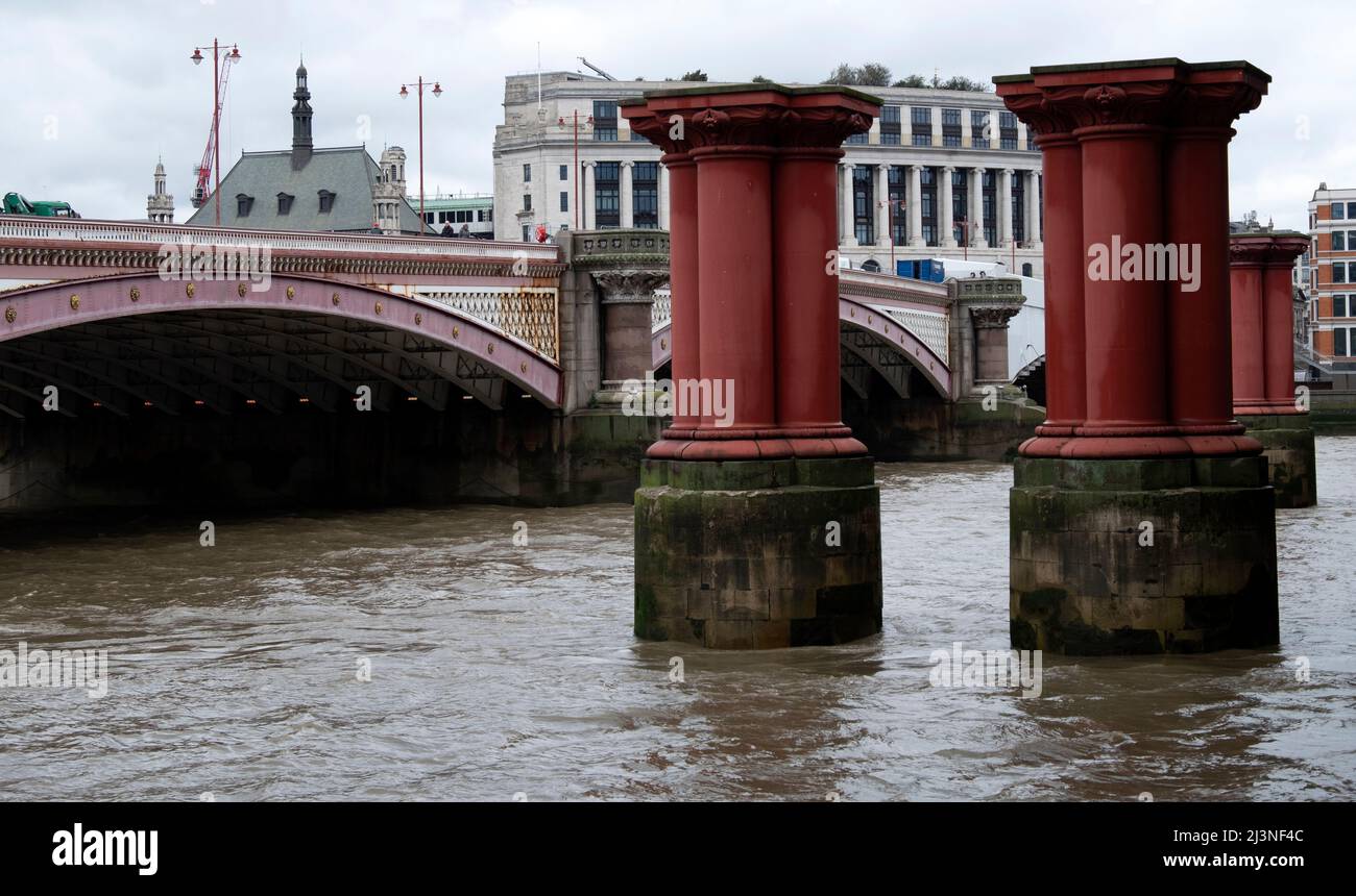 Blackfriars Rail Bridge London Stock Photo - Alamy