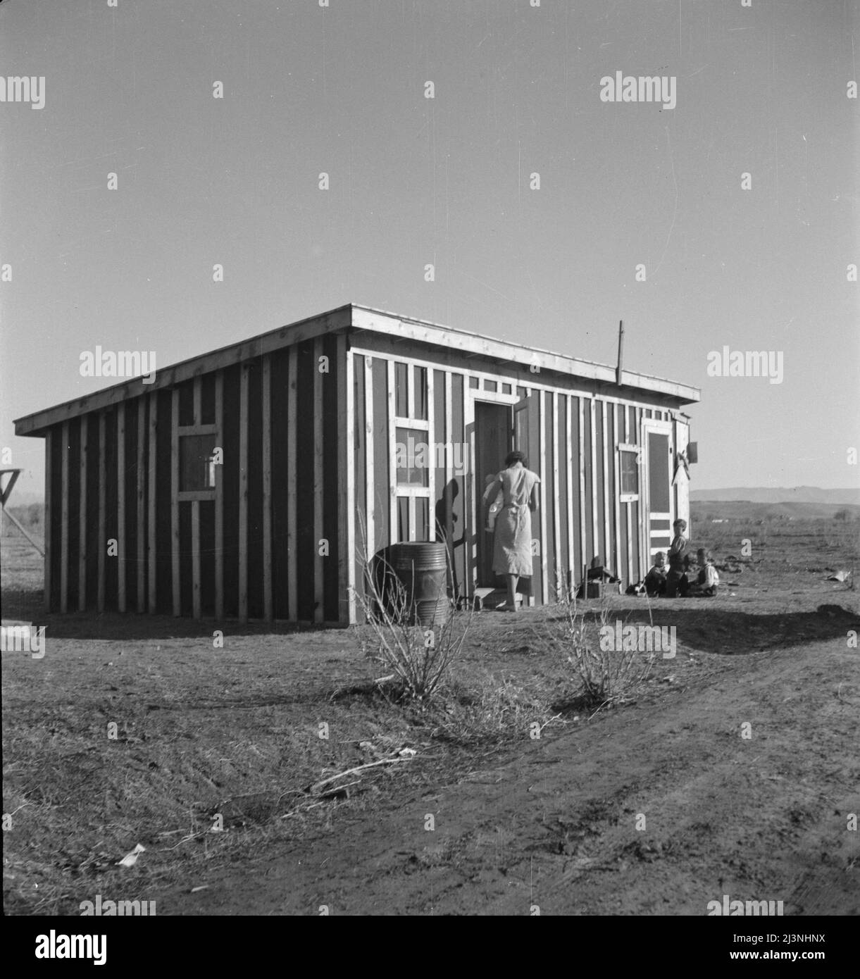 Temporary housing 1930s hi-res stock photography and images - Alamy