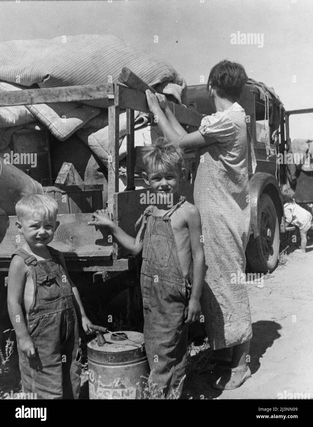 Poverty united states children trailer hi-res stock photography and ...