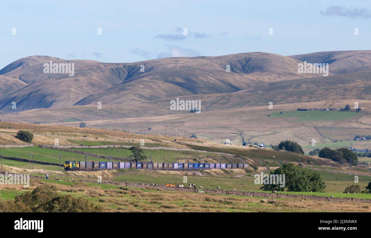 Freightliner class 70 diesel locomotive 70003 hauling an intermodal ...