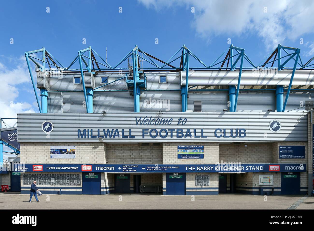 Millwall the den general view hi-res stock photography and images - Alamy