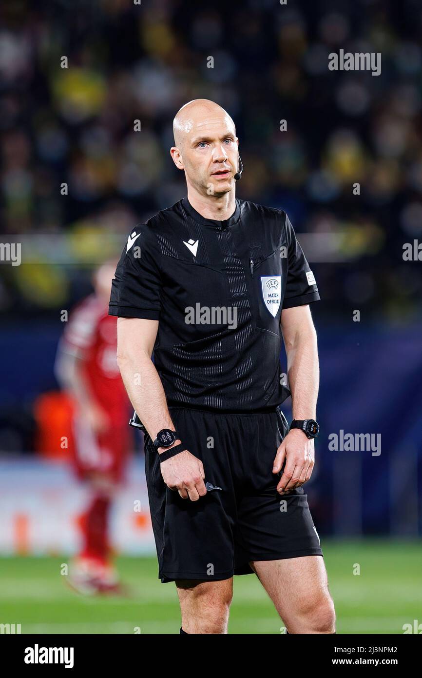 VILLARREAL, SPAIN - APR 6: The referee Anthony Taylor in action during ...