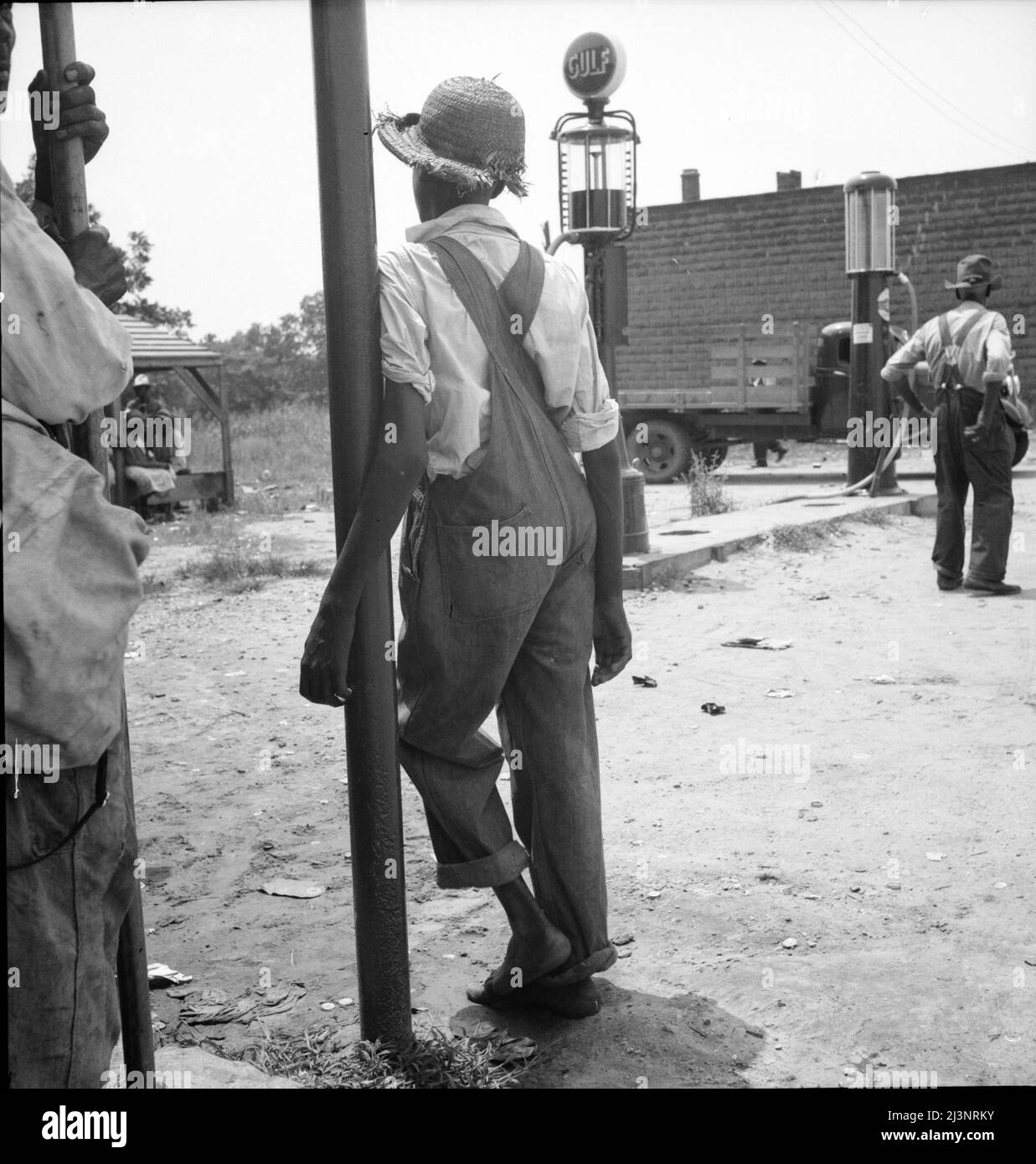 Georgia peach pickers hi-res stock photography and images - Alamy