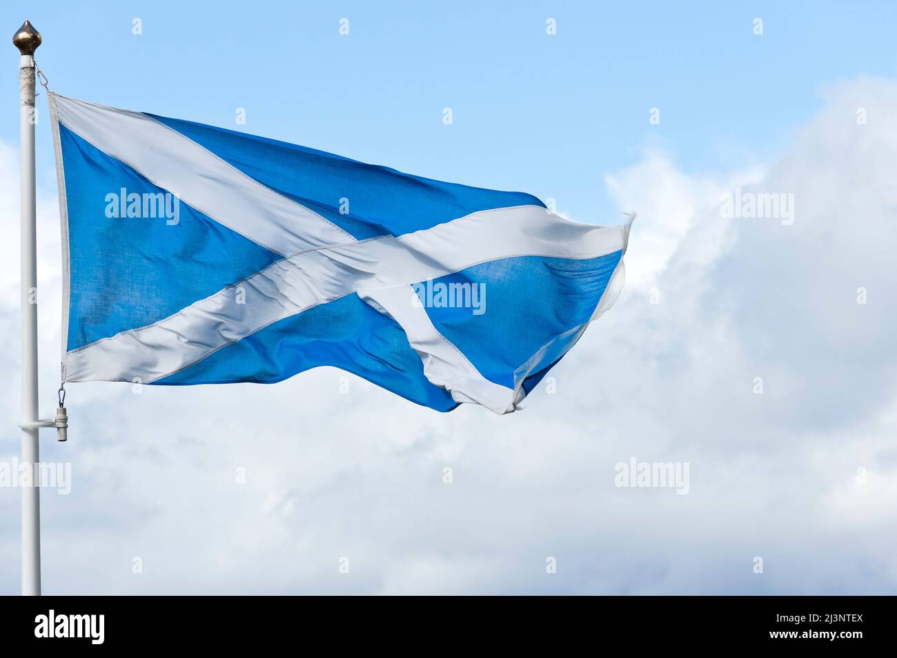 Scottish Flag flying at the Wallace Monument, Bridge of Allan, Stirling ...