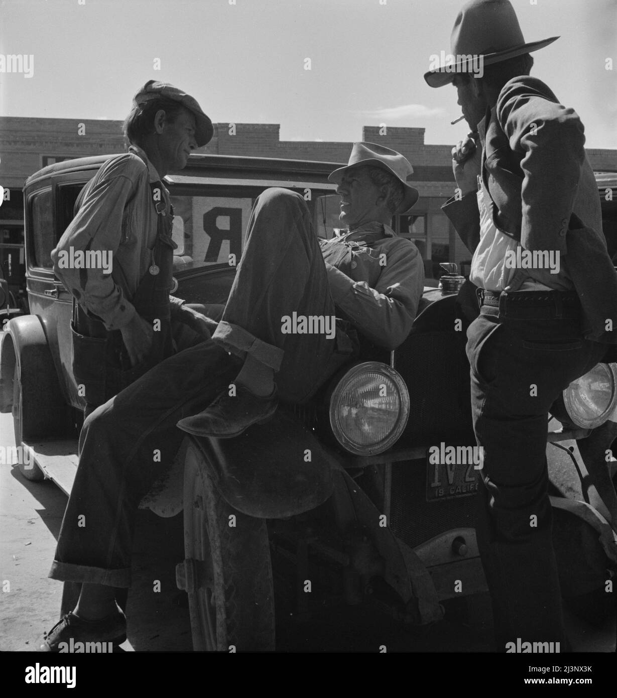 Relief workers black and white Black and White Stock Photos & Images ...