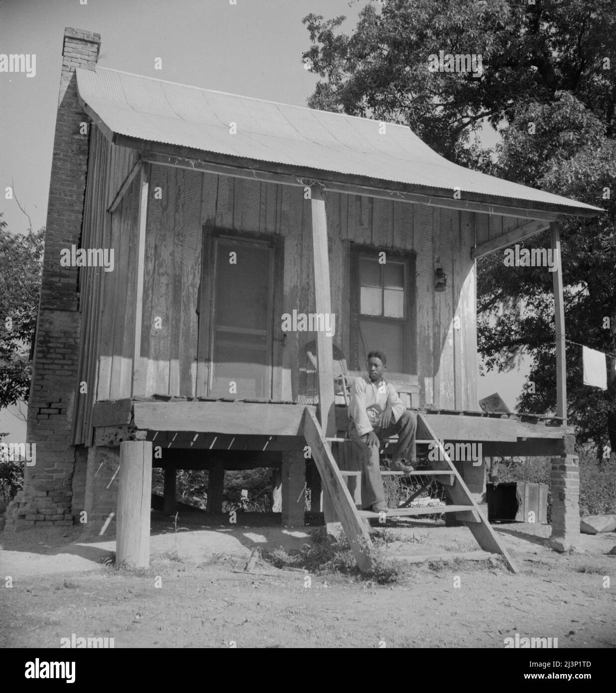 Sharecropper cabin. Coahoma County, Mississippi Stock Photo - Alamy