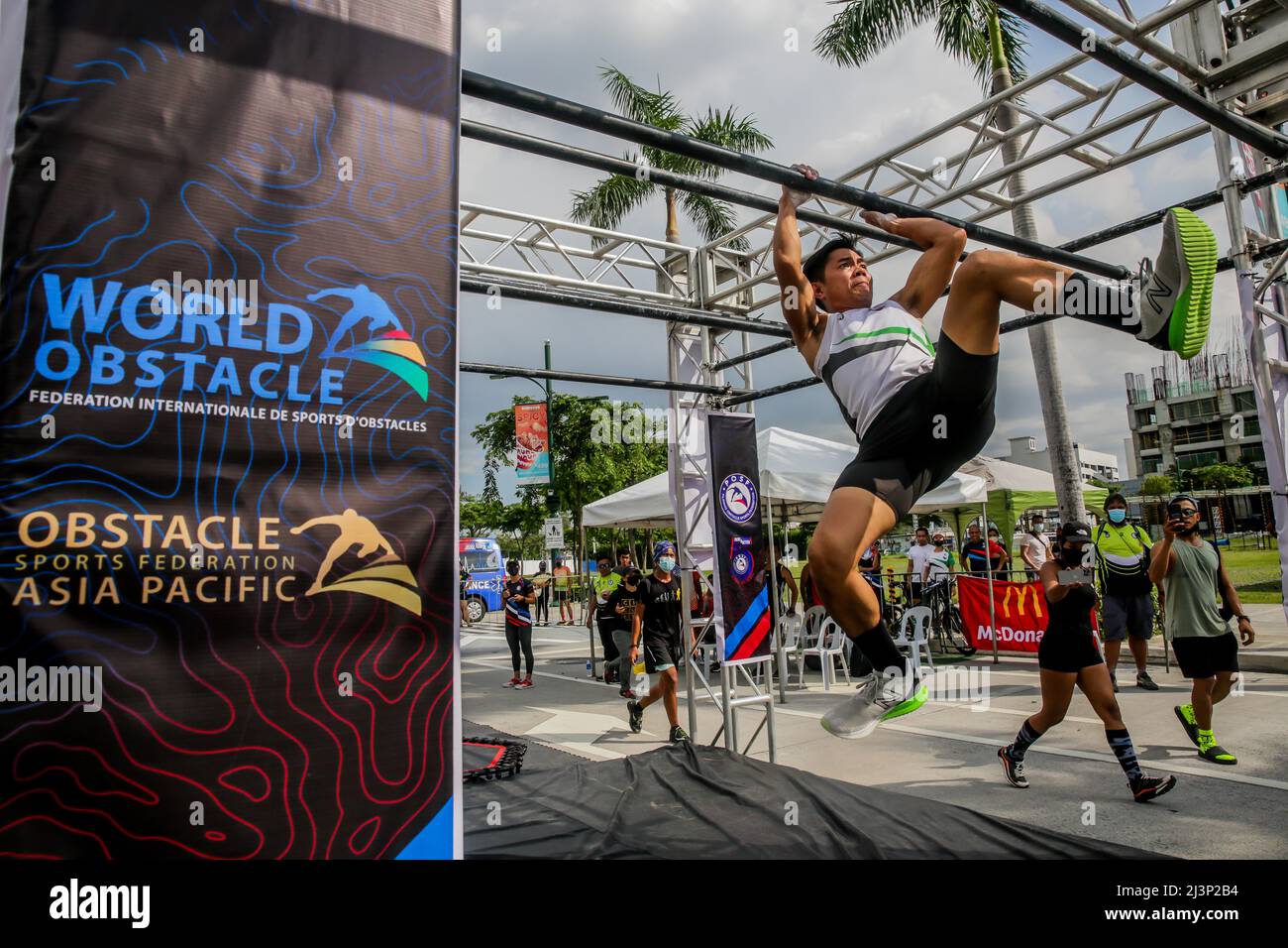 Pasig City. 9th Apr, 2022. A contestant participates in the Philippine ...