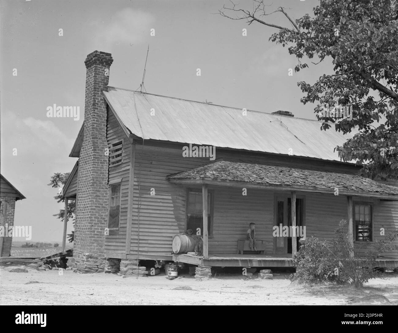 Sharecropper shack Black and White Stock Photos & Images - Alamy