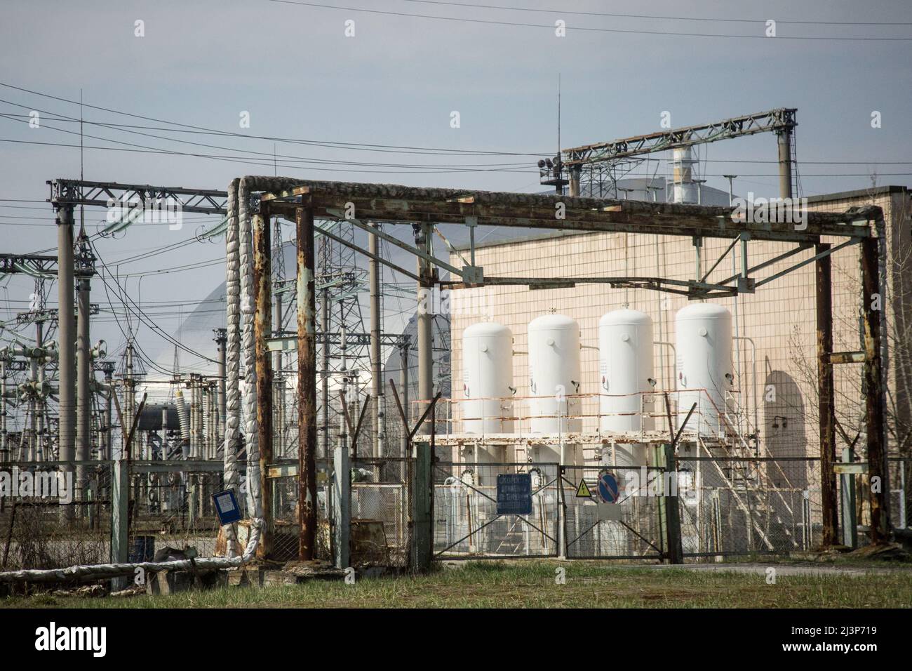 Chernobyl, Ukraine. 10th April, 2019. The New Safe Confinement covers ...