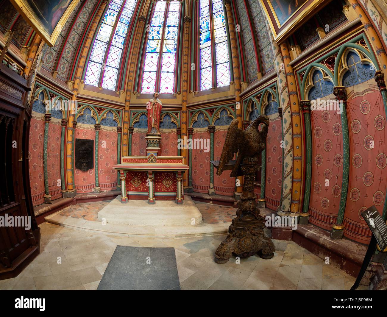 Cathedrale catholique romaine hi-res stock photography and images - Alamy