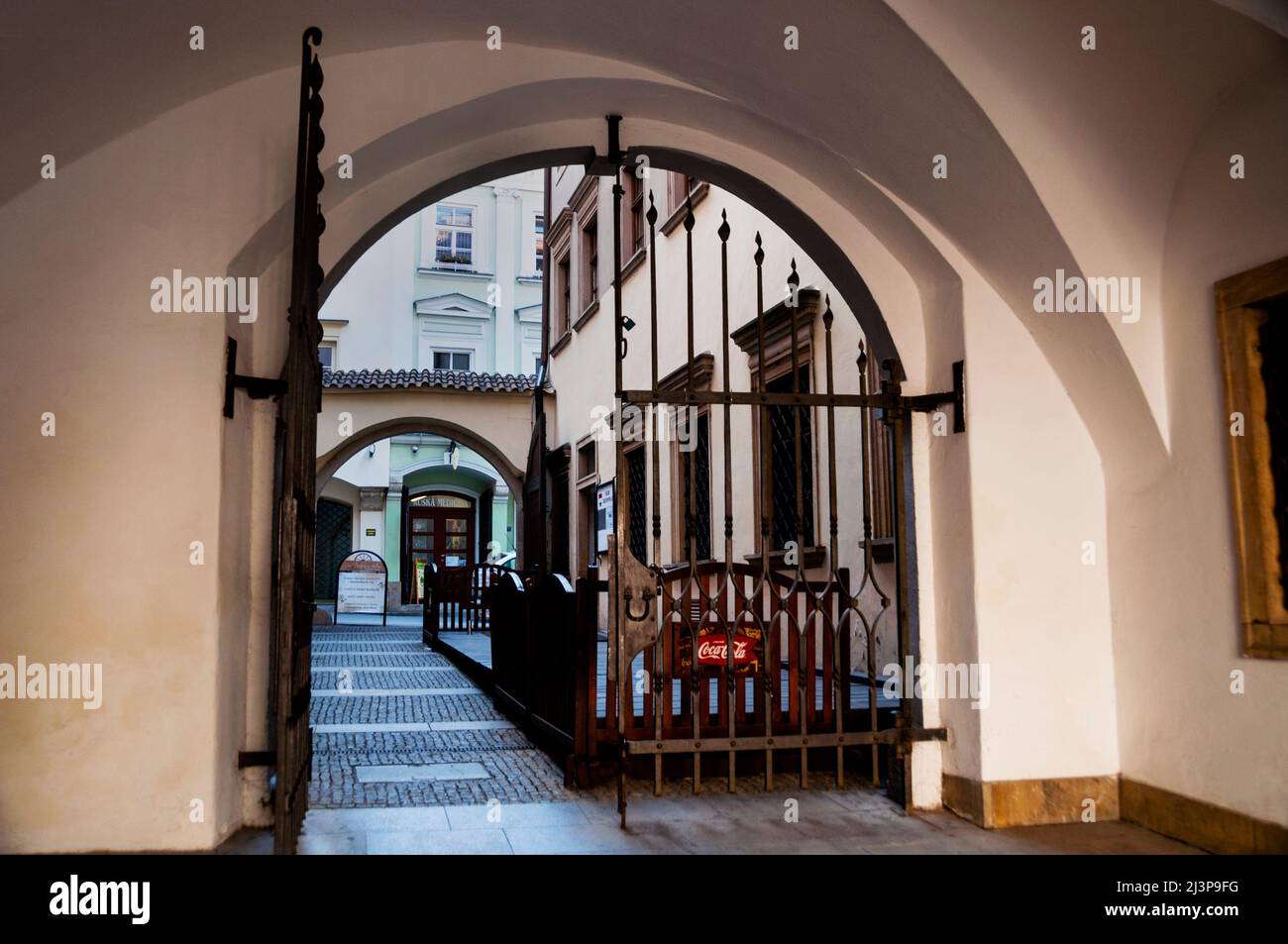 Barrel vaulted ceiling hi-res stock photography and images - Alamy