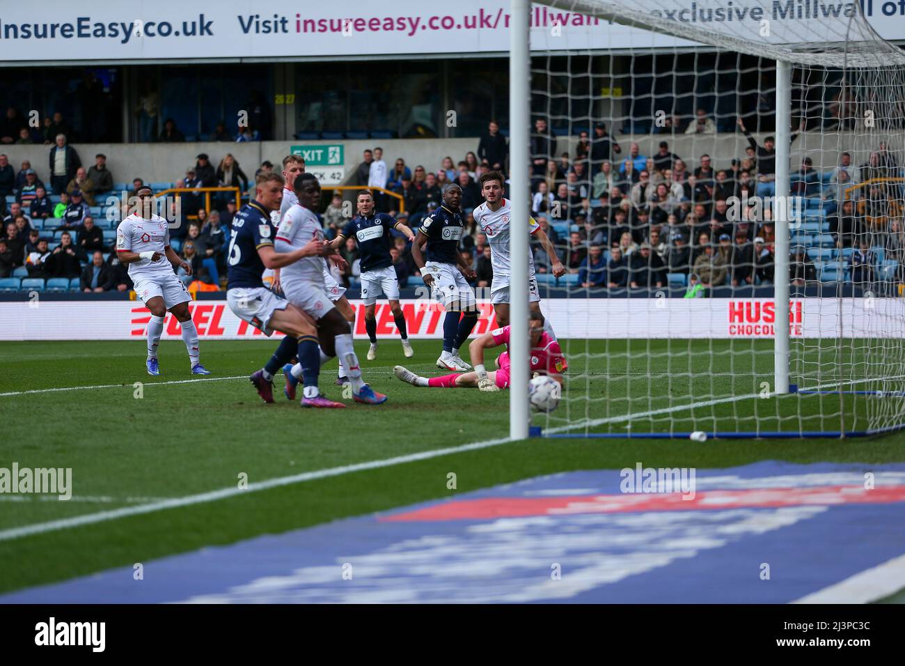 The Den, Millwall, London, UK. 9th Apr, 2022. Championship football ...