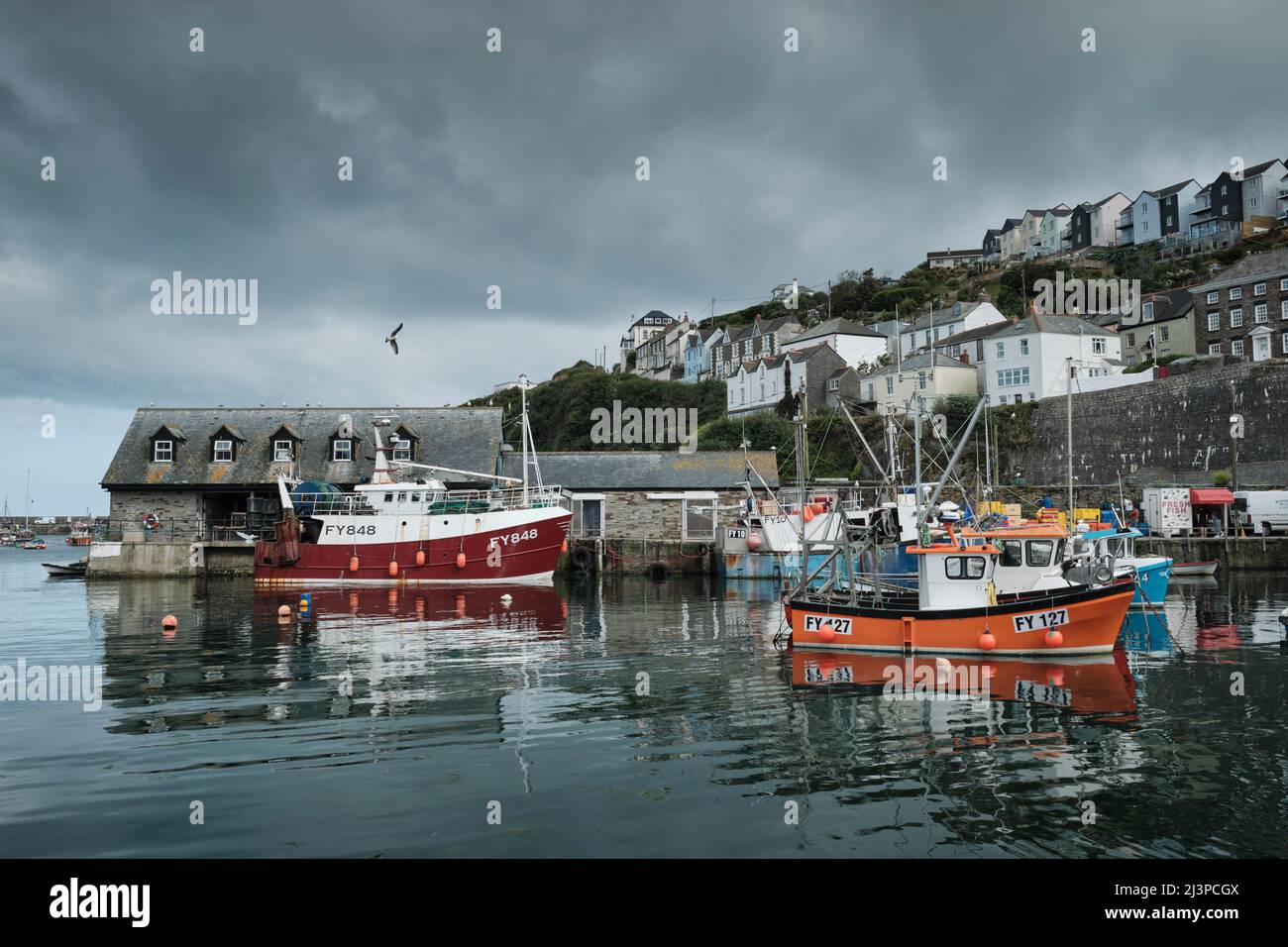 UK fishing fleet, Fishing boat Defiant FY848, returning to Mevagissey ...