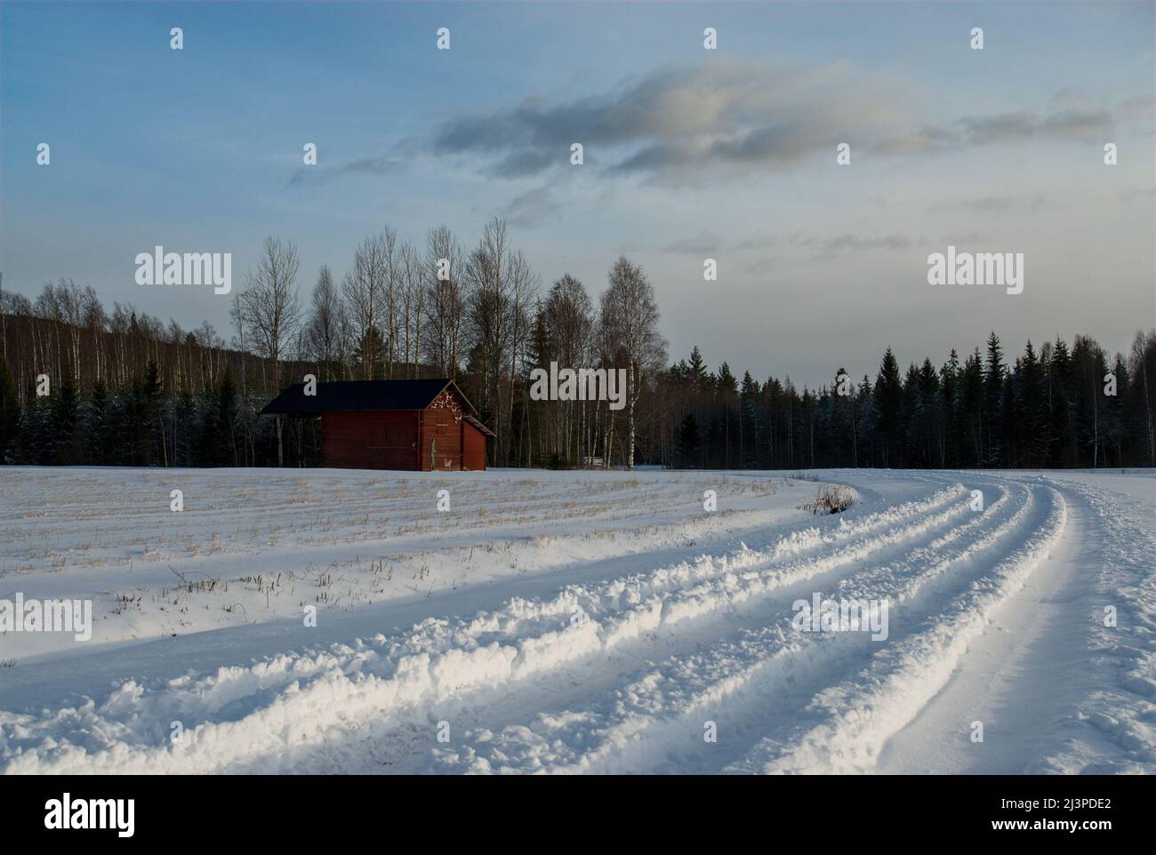 Snowy path to shed hi-res stock photography and images - Alamy
